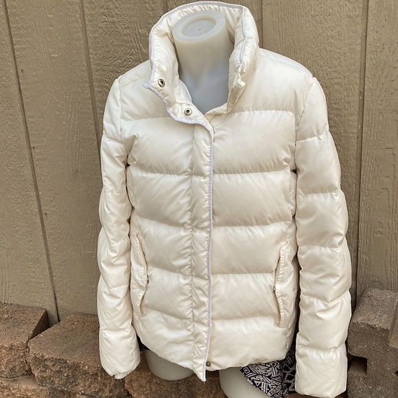 J. Crew | Jackets & Coats | J Crew White Down Puffer Jacket M | Poshmark